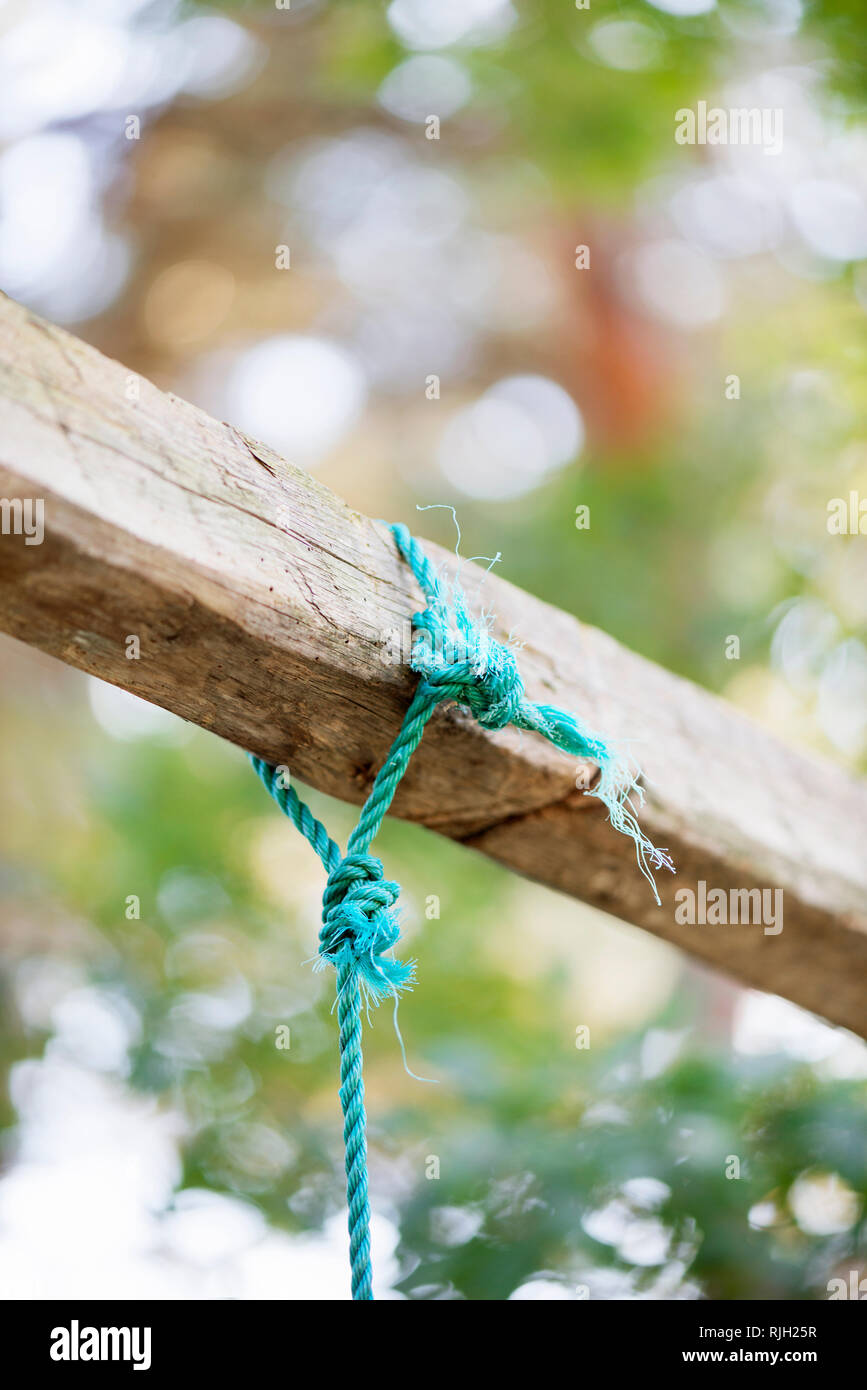 Worn rope hi-res stock photography and images - Alamy