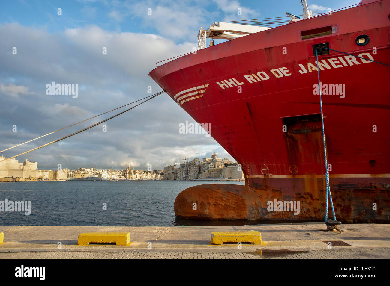 Rio ship terminal hi-res stock photography and images - Alamy
