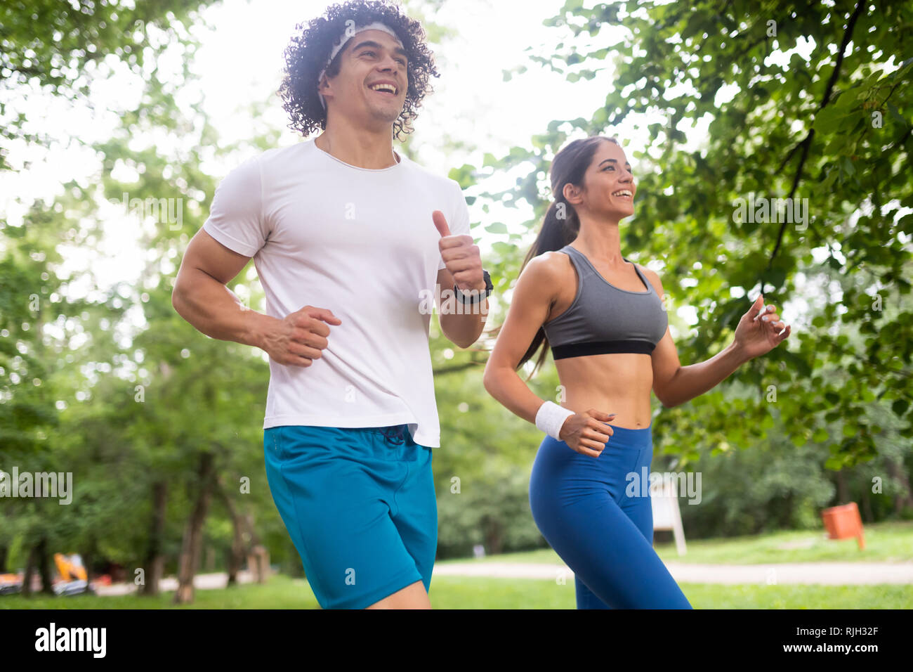 Beautiful young couple male female hi-res stock photography and images ...