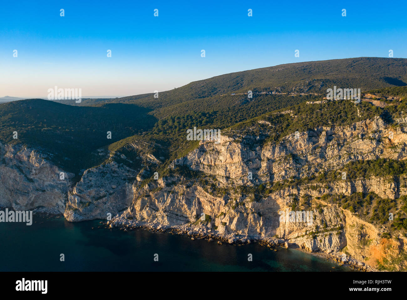 Coastal drone shot hi-res stock photography and images - Alamy