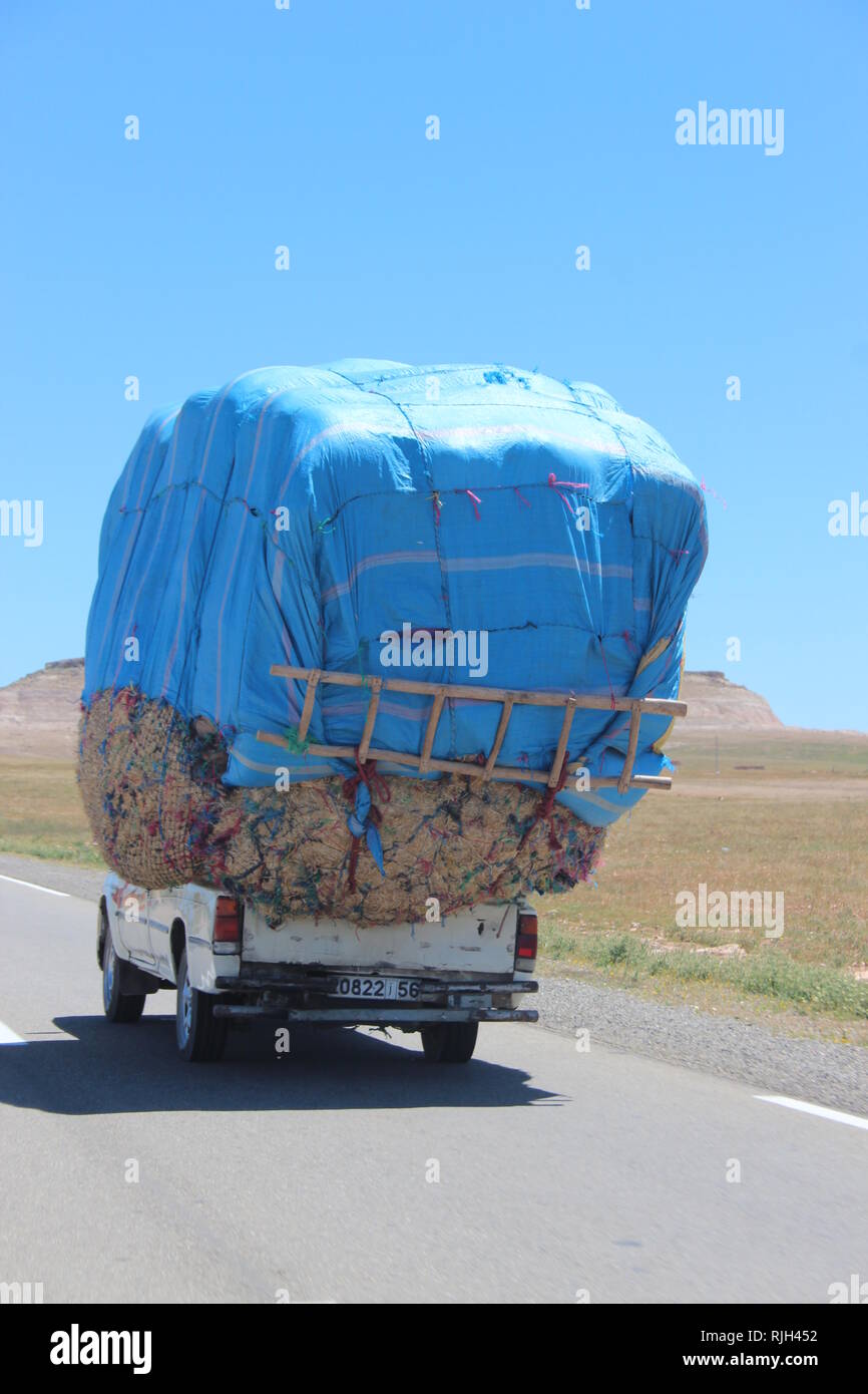 Truck laden hi-res stock photography and images - Alamy