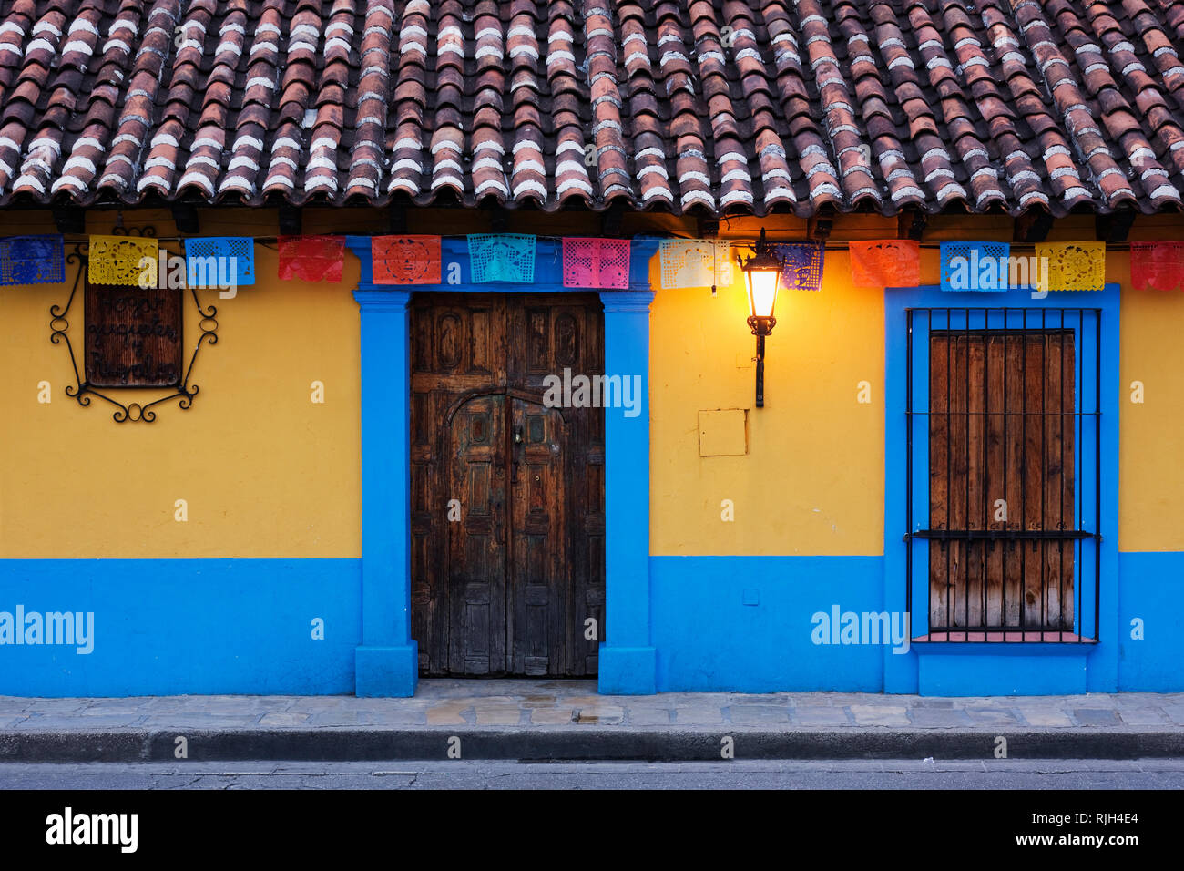 Colonial charm mexico hi-res stock photography and images - Alamy