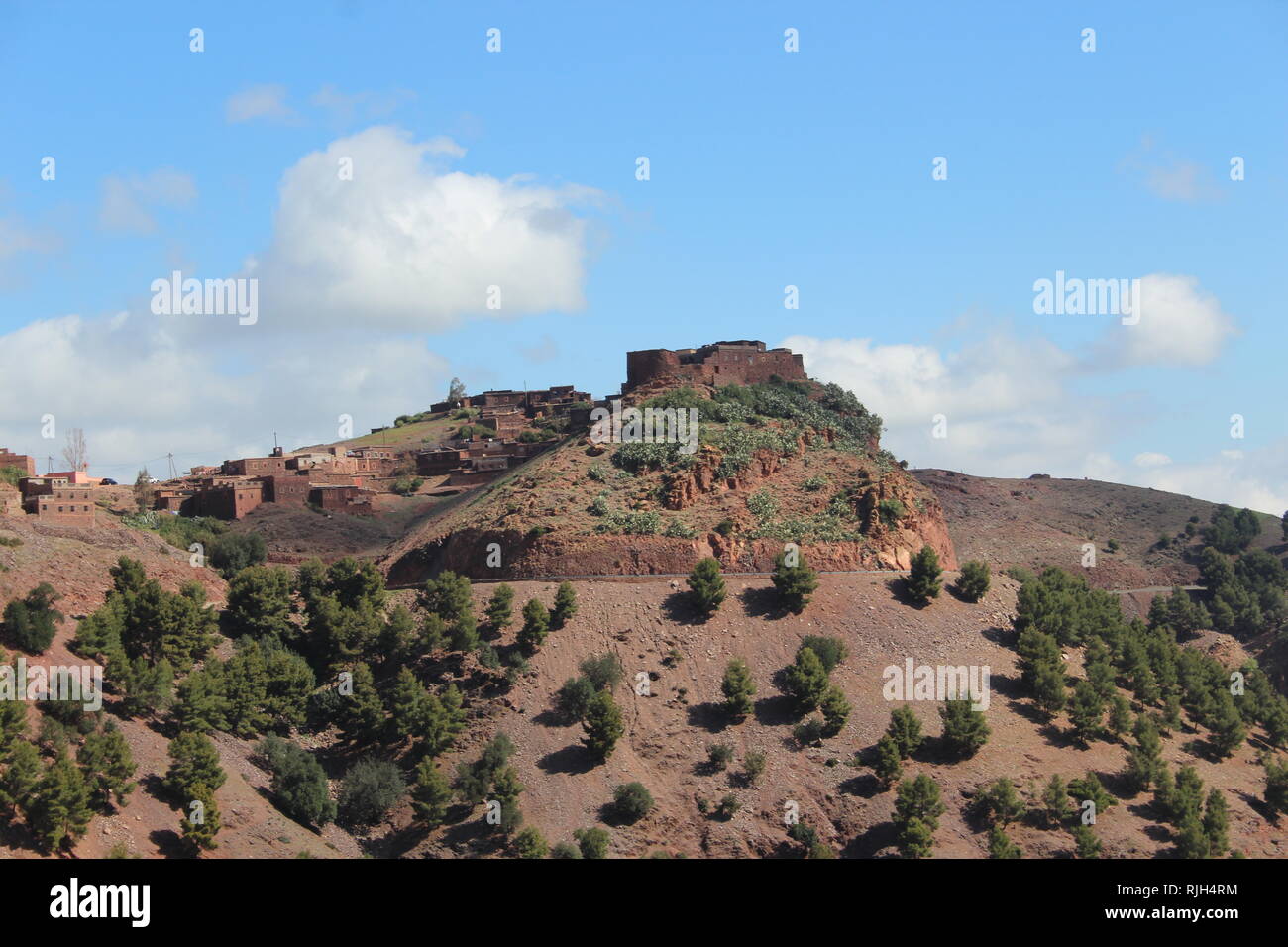 Moroccan Hilltown and Fort Stock Photo - Alamy