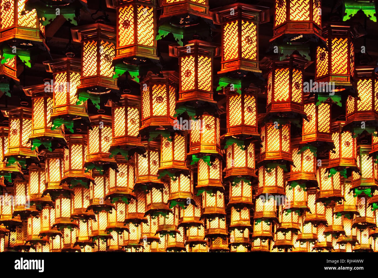 Japan light lantern room hi-res stock photography and images - Alamy
