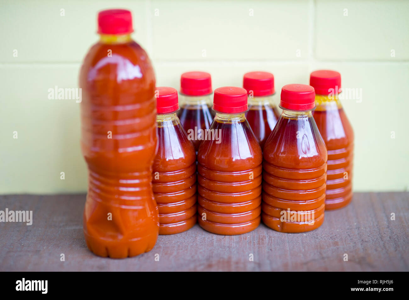 Dende oil hi-res stock photography and images - Alamy