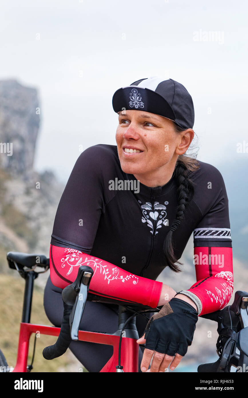 Close up woman cyclist hi-res stock photography and images - Alamy