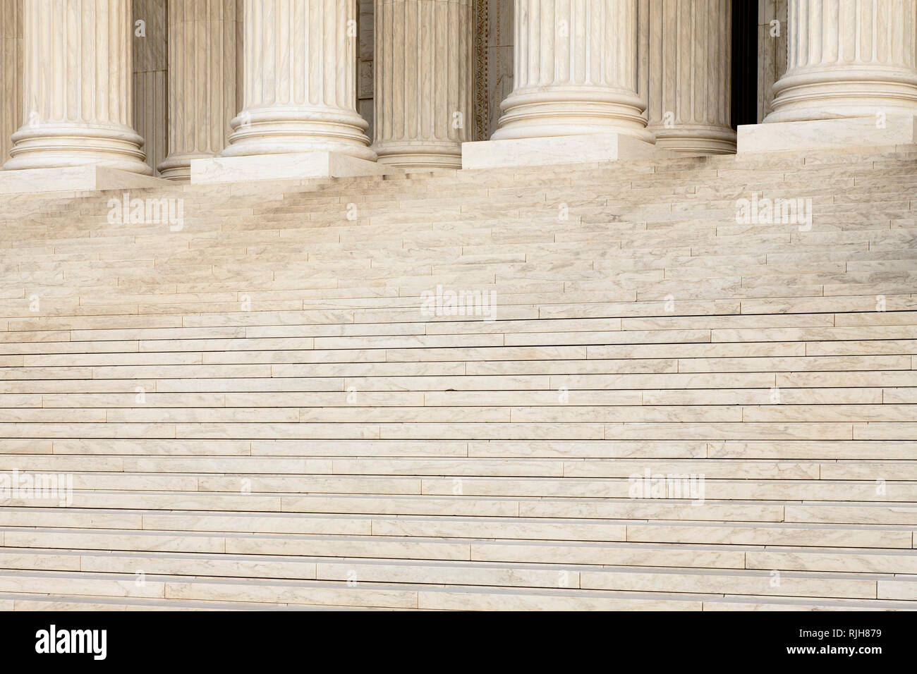 Front Steps and Columns of the Supreme Court Stock Photo - Alamy