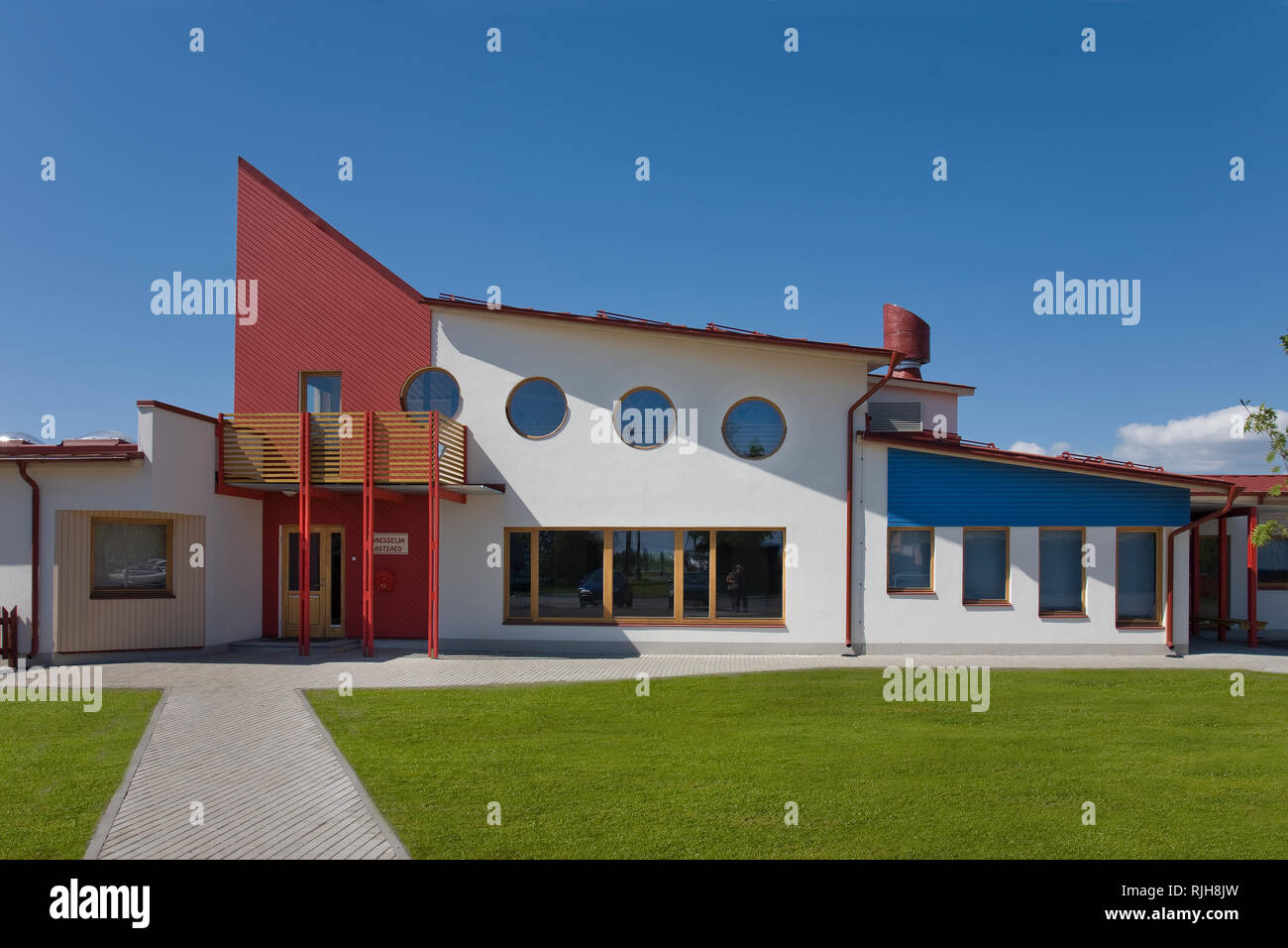 Primary School Building Stock Photo - Alamy