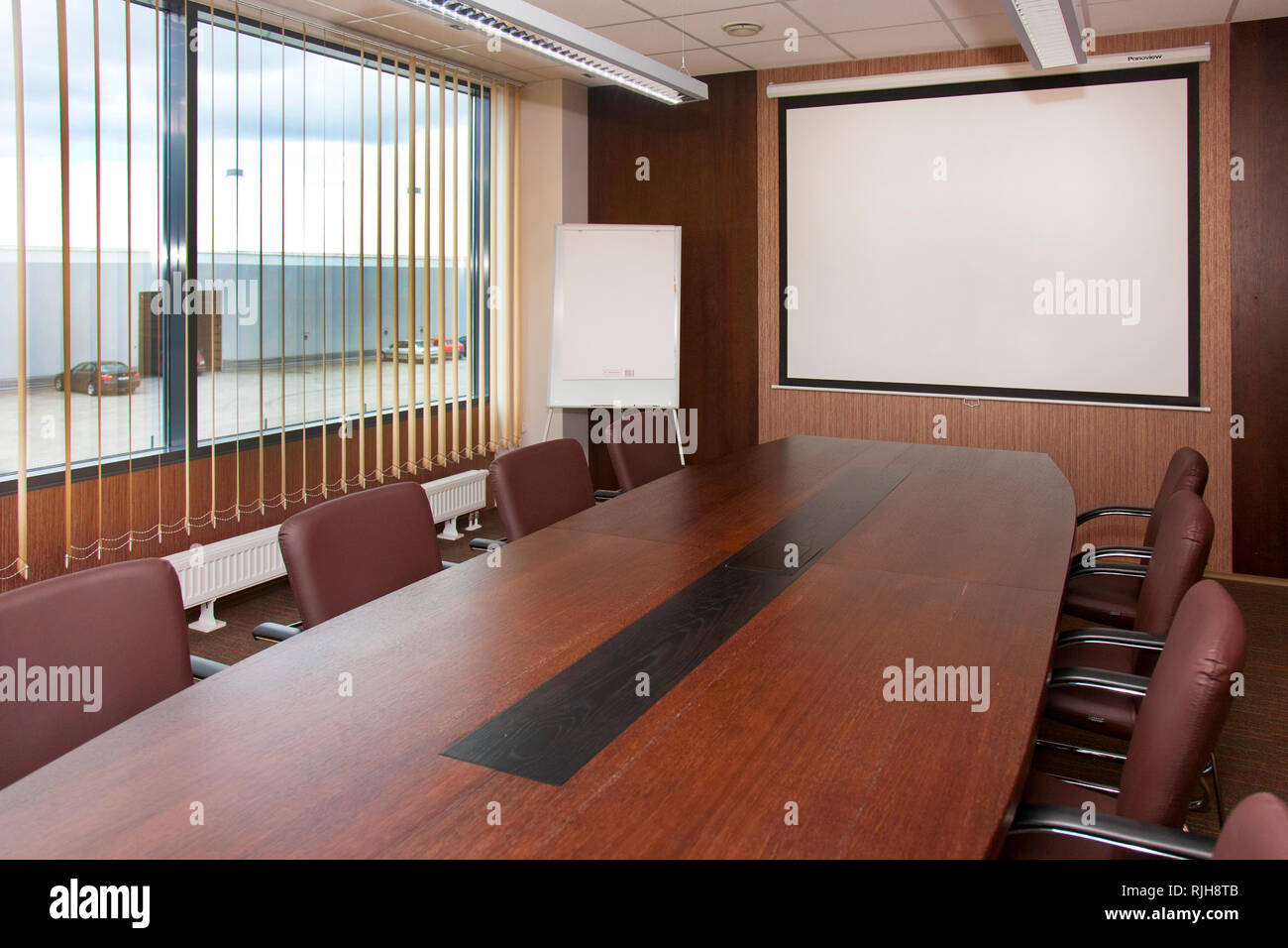 Empty Conference Room Stock Photo - Alamy
