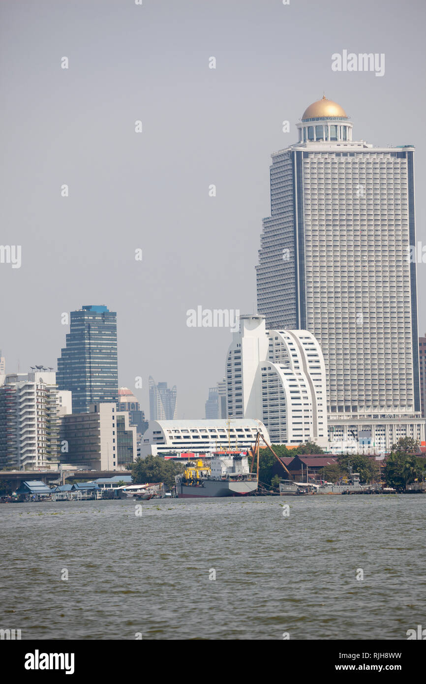 Cityscape contrast hi-res stock photography and images - Alamy