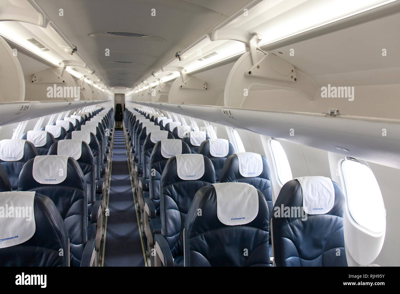 Airplane interior seats open hi-res stock photography and images - Alamy