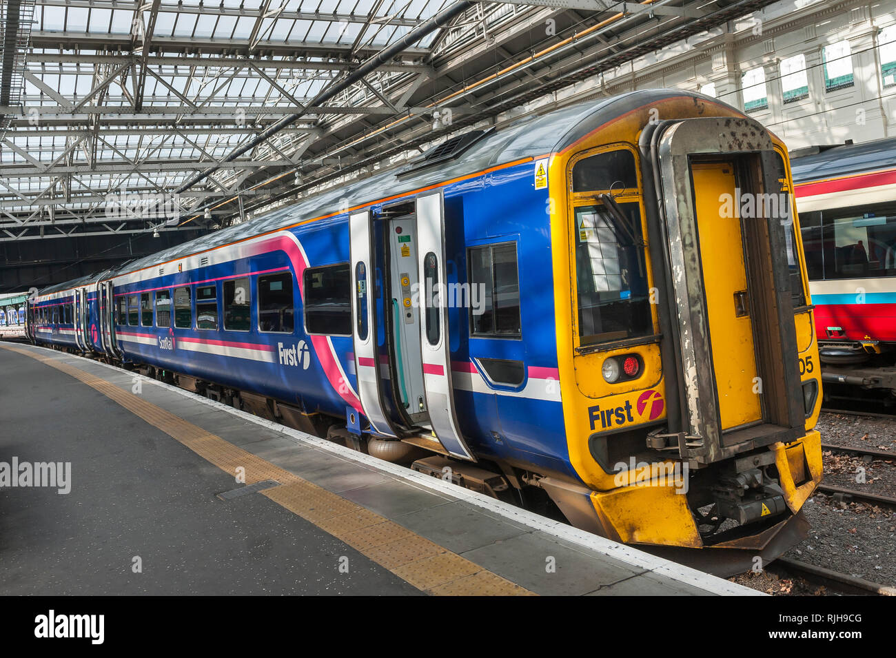 Class 158 express sprinter passenger train in First ScotRail livery ...