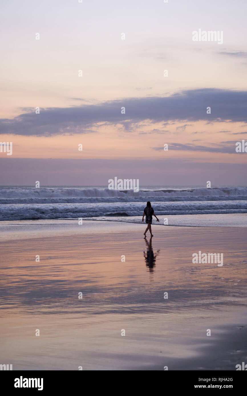 Seminyak beach resort hi-res stock photography and images - Alamy