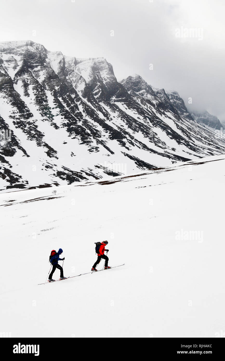 Winter with people hi-res stock photography and images - Alamy