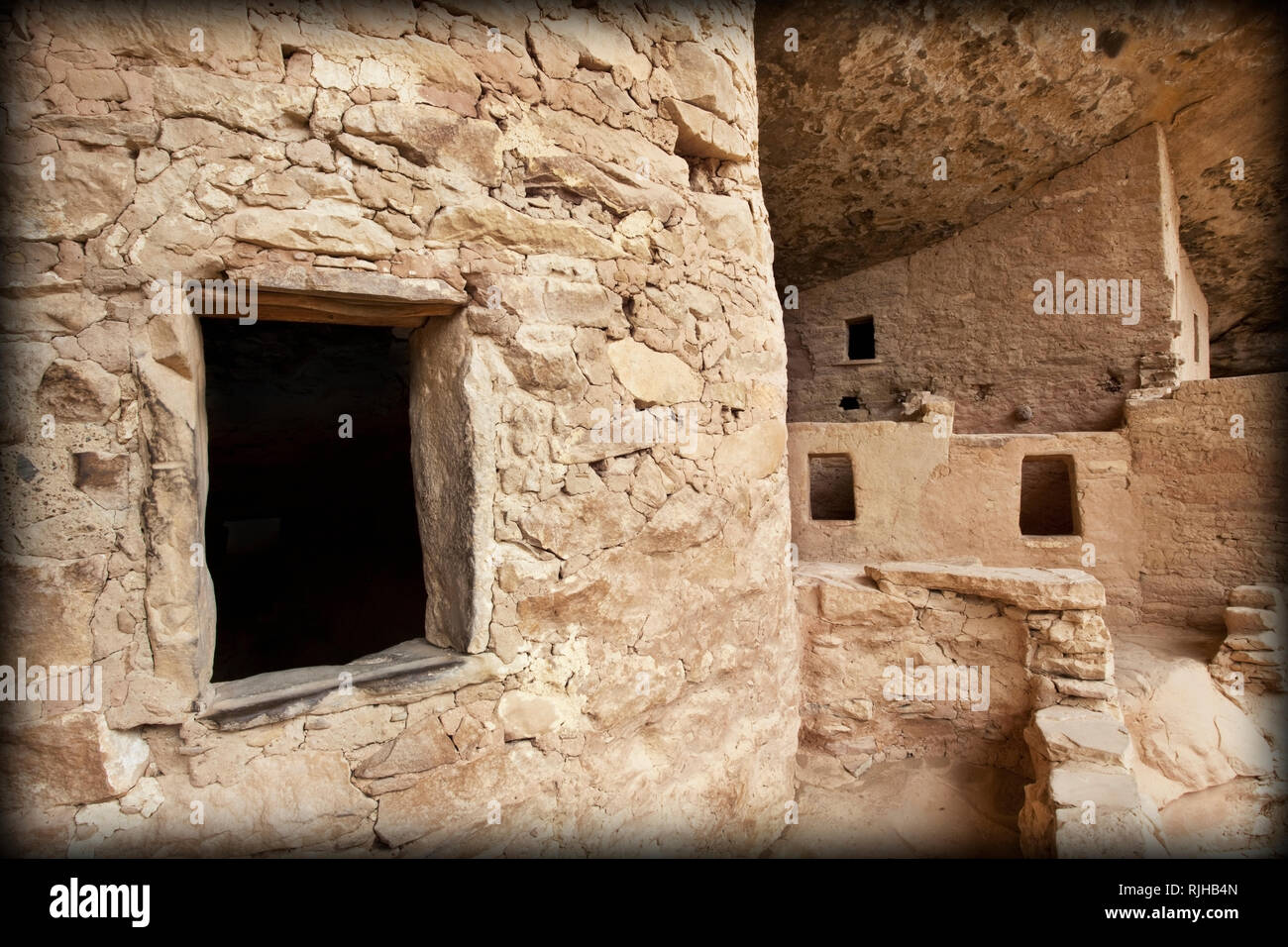 Native American Cliff Dwellings Stock Photo - Alamy