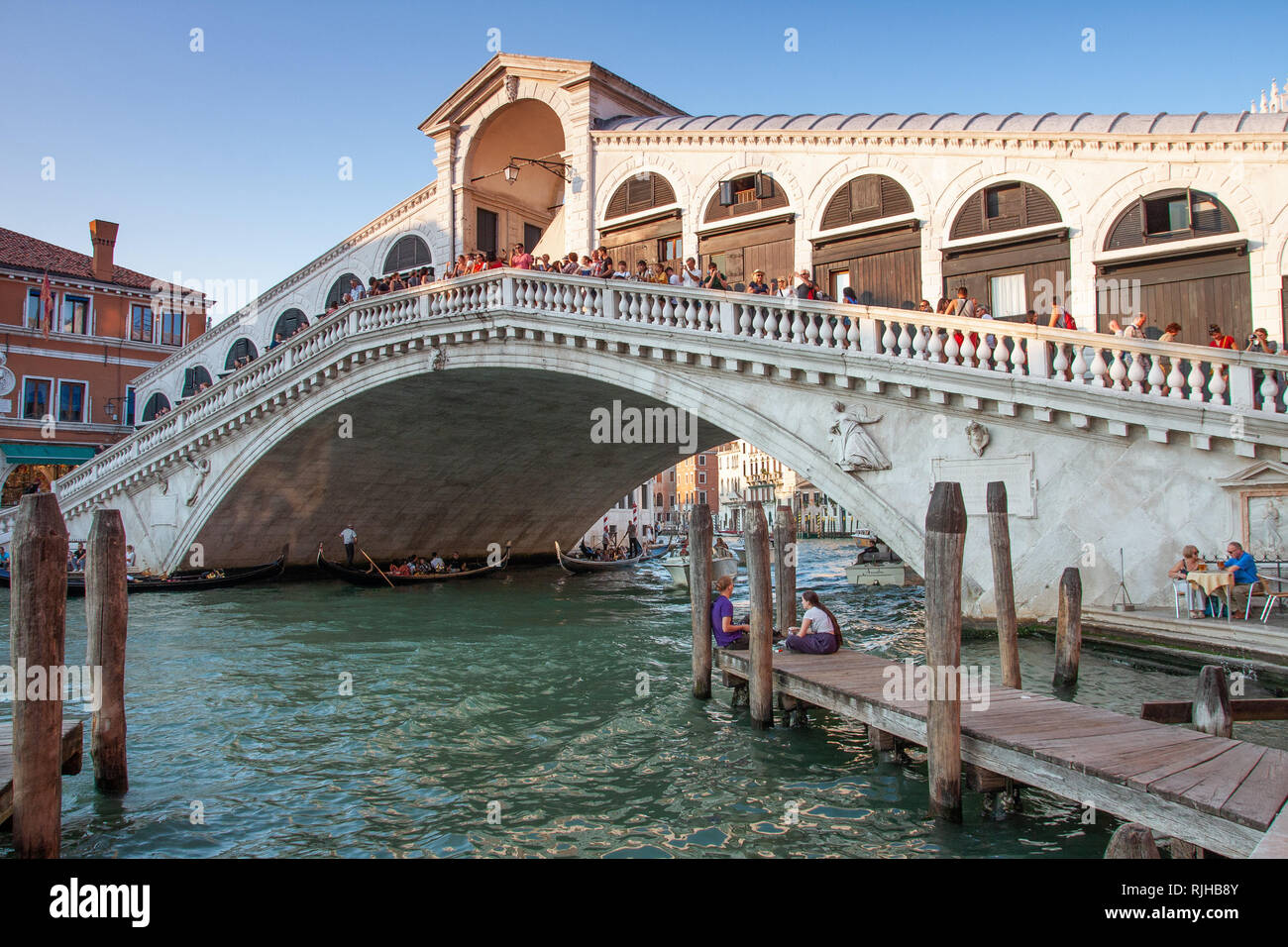 Single span arch bridge hi-res stock photography and images - Alamy
