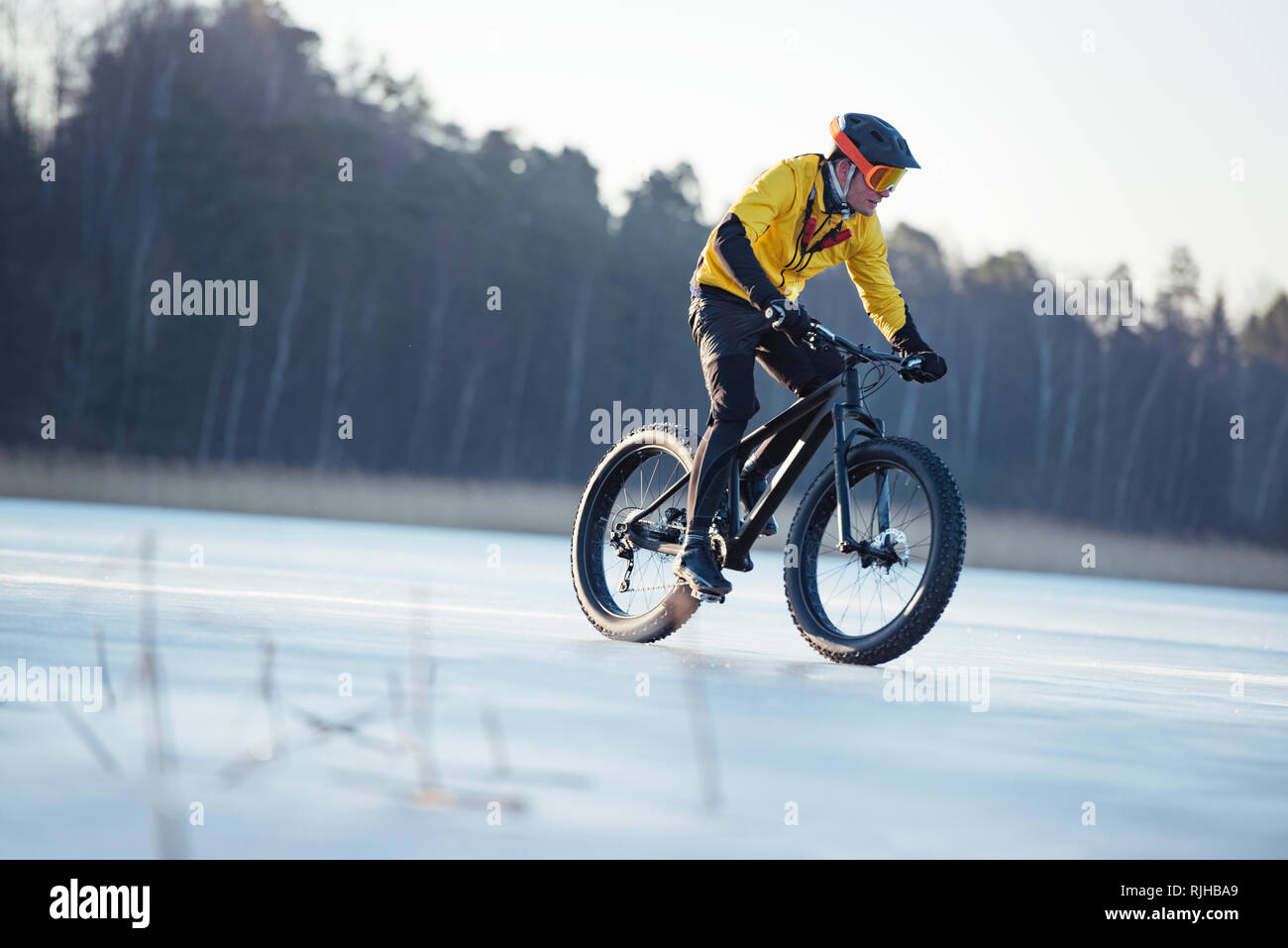 Ice cycle hi-res stock photography and images - Alamy