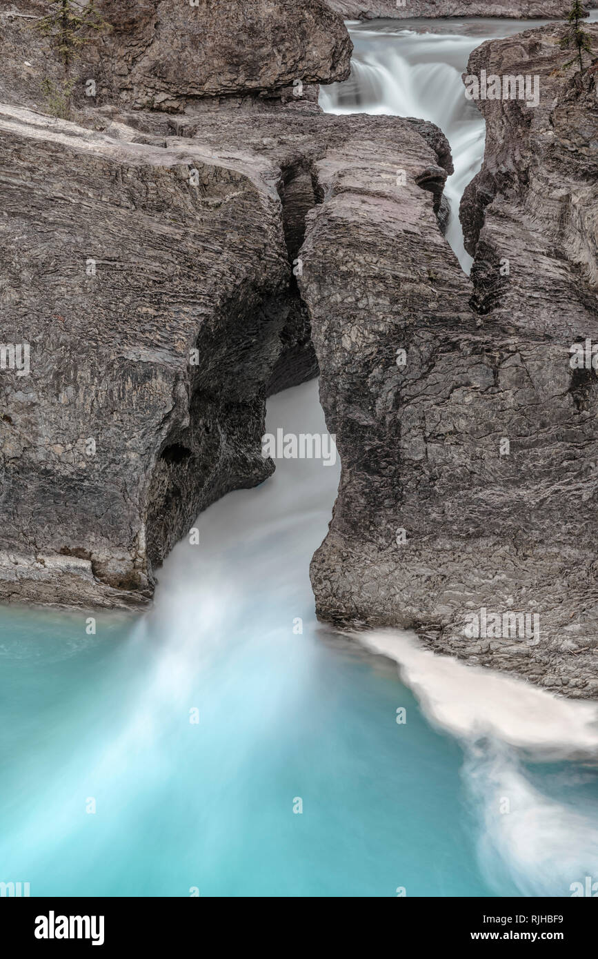 Natural Bridge Yoho Alberta Stock Photo - Alamy