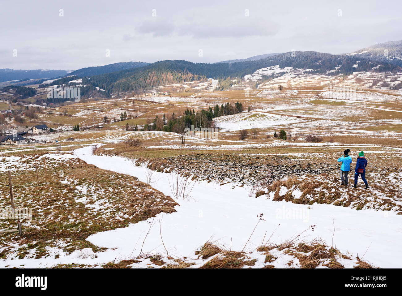 Friends hike through scenic hi-res stock photography and images - Alamy