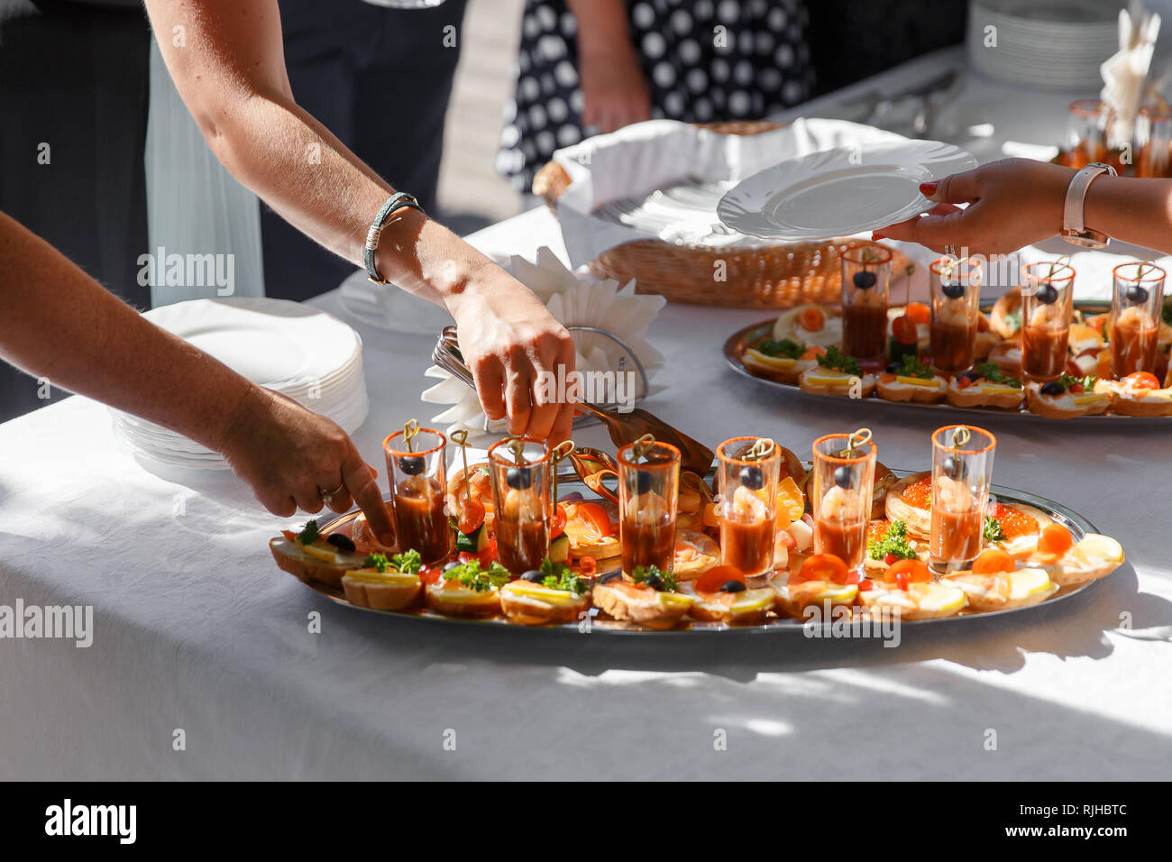 Close up catering buffet table with a delicious food Stock Photo - Alamy