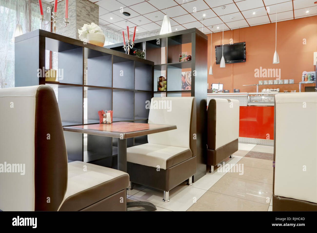 Modern Cafe Dining Room Stock Photo - Alamy