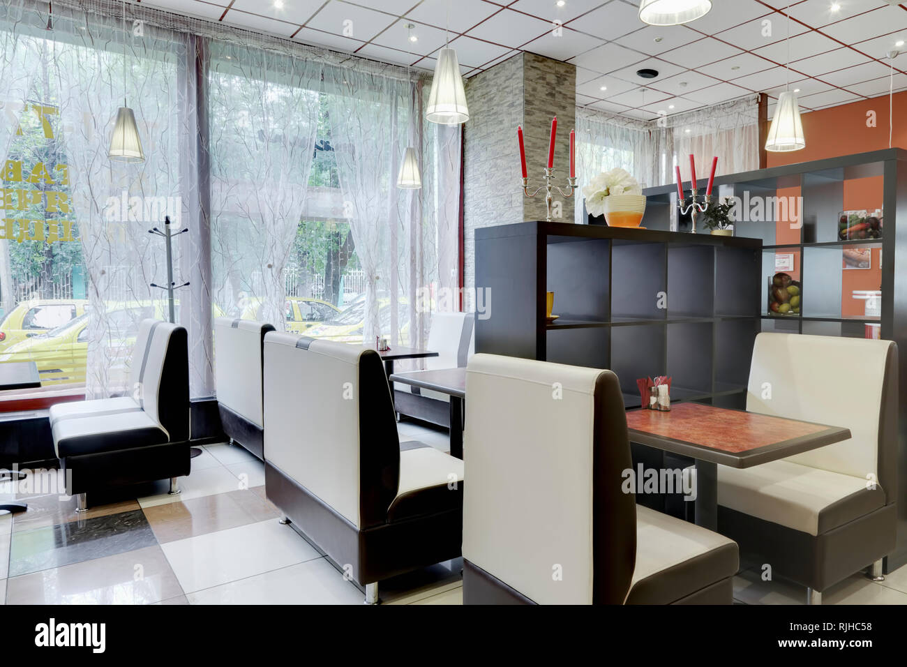 Modern Cafe Dining Room Stock Photo - Alamy