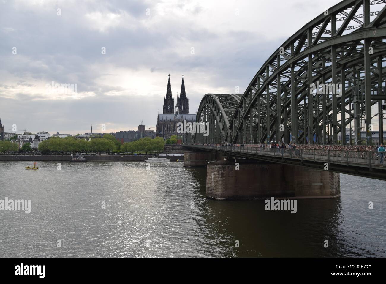 Cologne Cathedral and Hohenzollern Bridge, Germany Stock Photo - Alamy