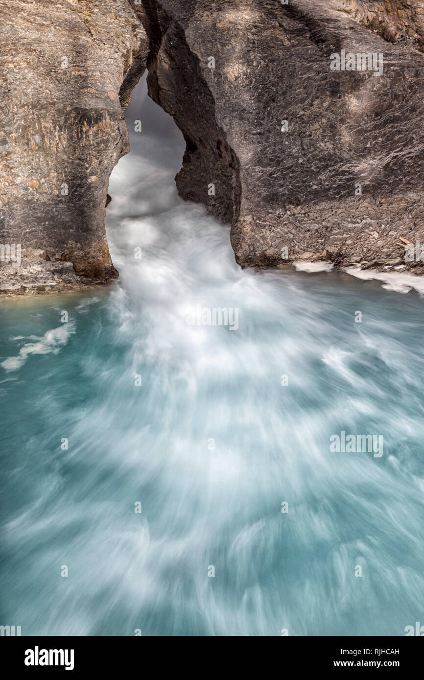 Natural Bridge Yoho Alberta Stock Photo - Alamy
