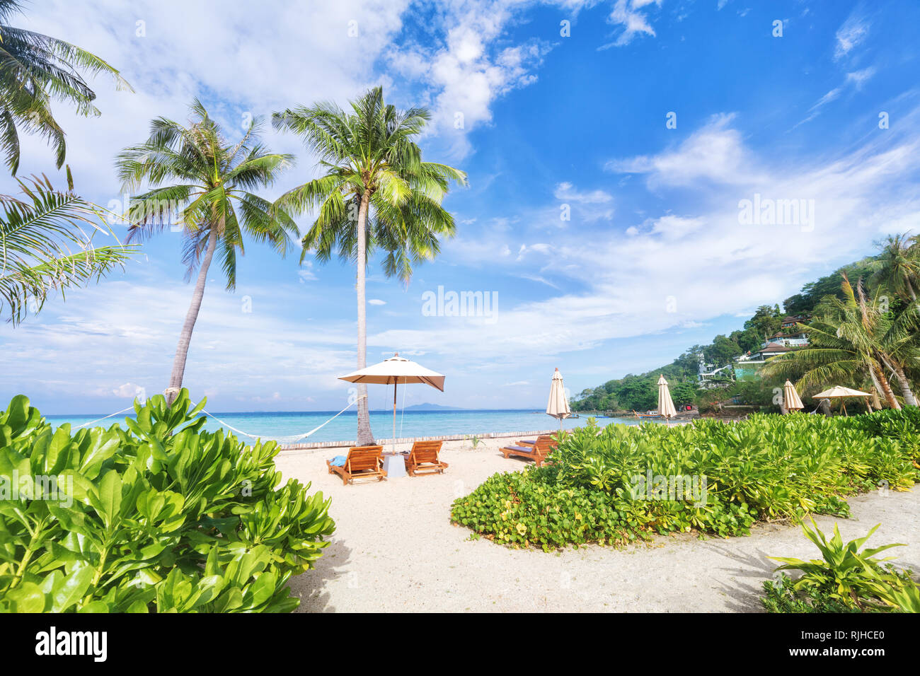 Asian tropical beach paradise in Thailand Stock Photo - Alamy