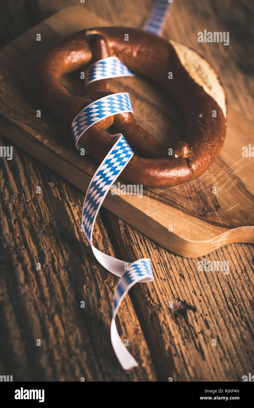 Pretzel loop hi-res stock photography and images - Alamy