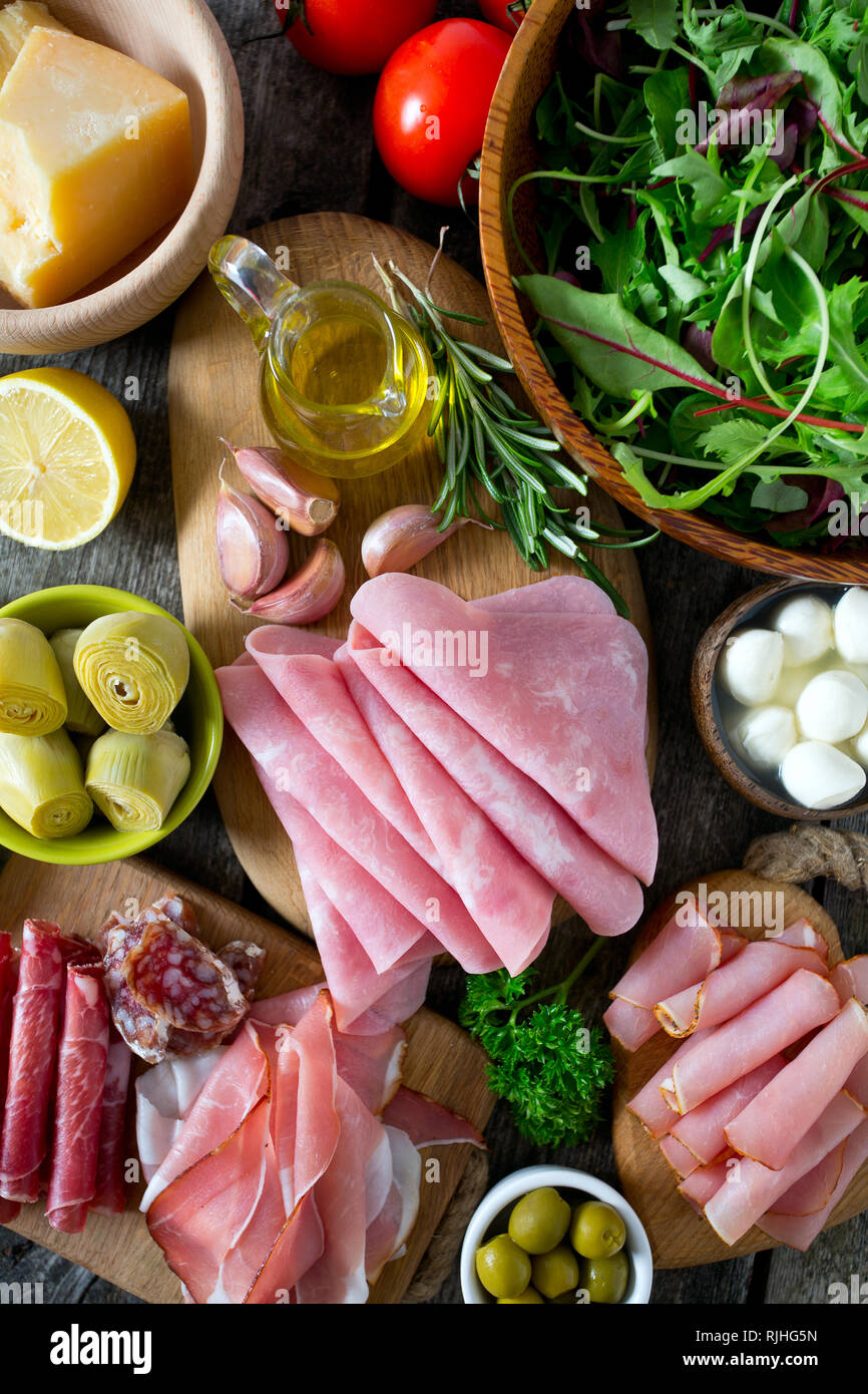 White plate antipasti olives hi-res stock photography and images - Alamy