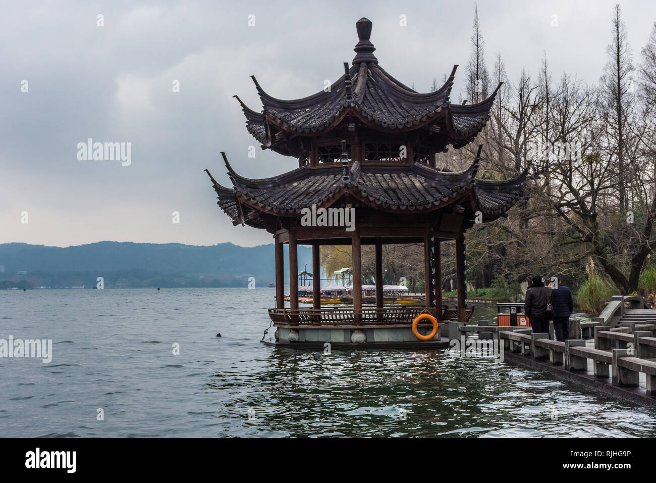 Beautiful chinese traditional pavilion in the West Lake, Hangzhou ...