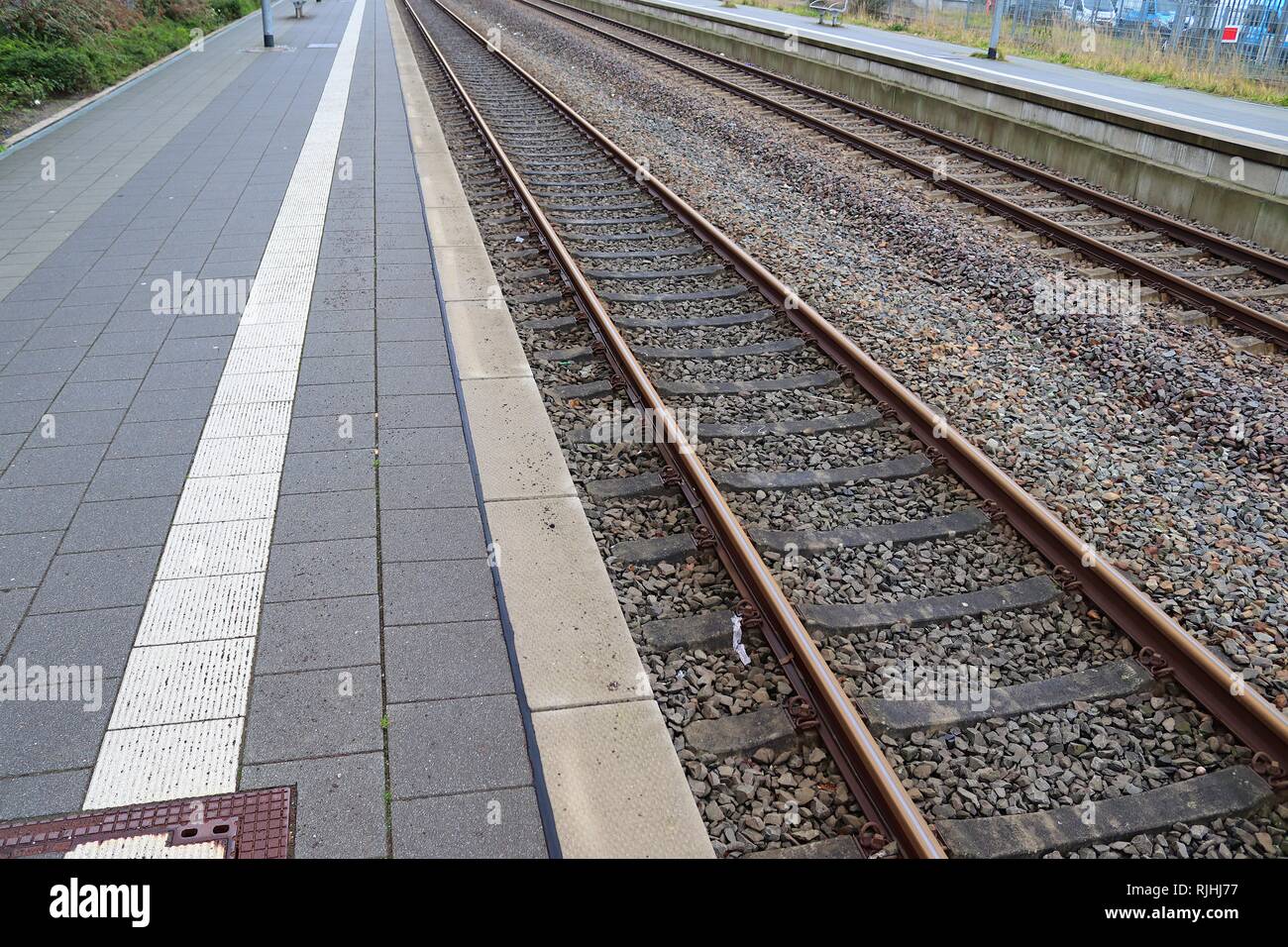 Trains, rails and railroad stations Stock Photo - Alamy
