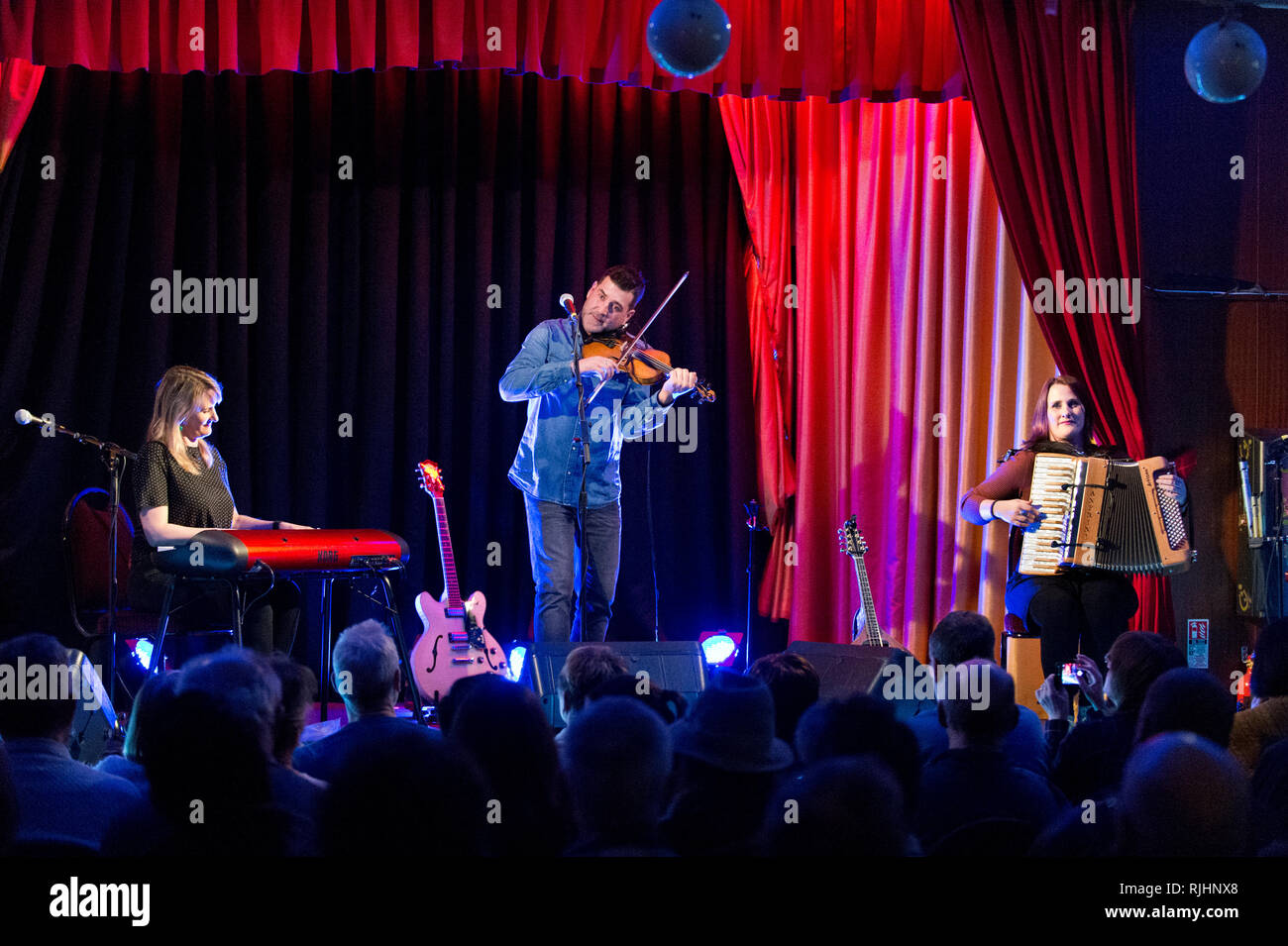 French-Canadian folk band, Vishten in concert, The Live Room, Saltaire ...