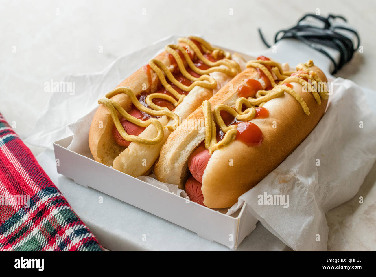 Hot dog bun package hi-res stock photography and images - Alamy