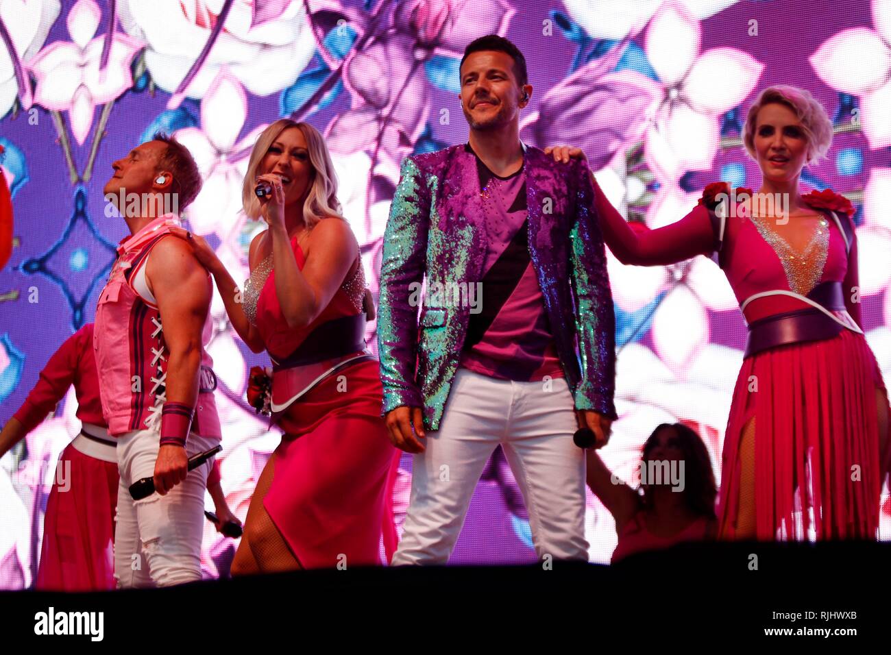 Steps group pop hi-res stock photography and images - Alamy