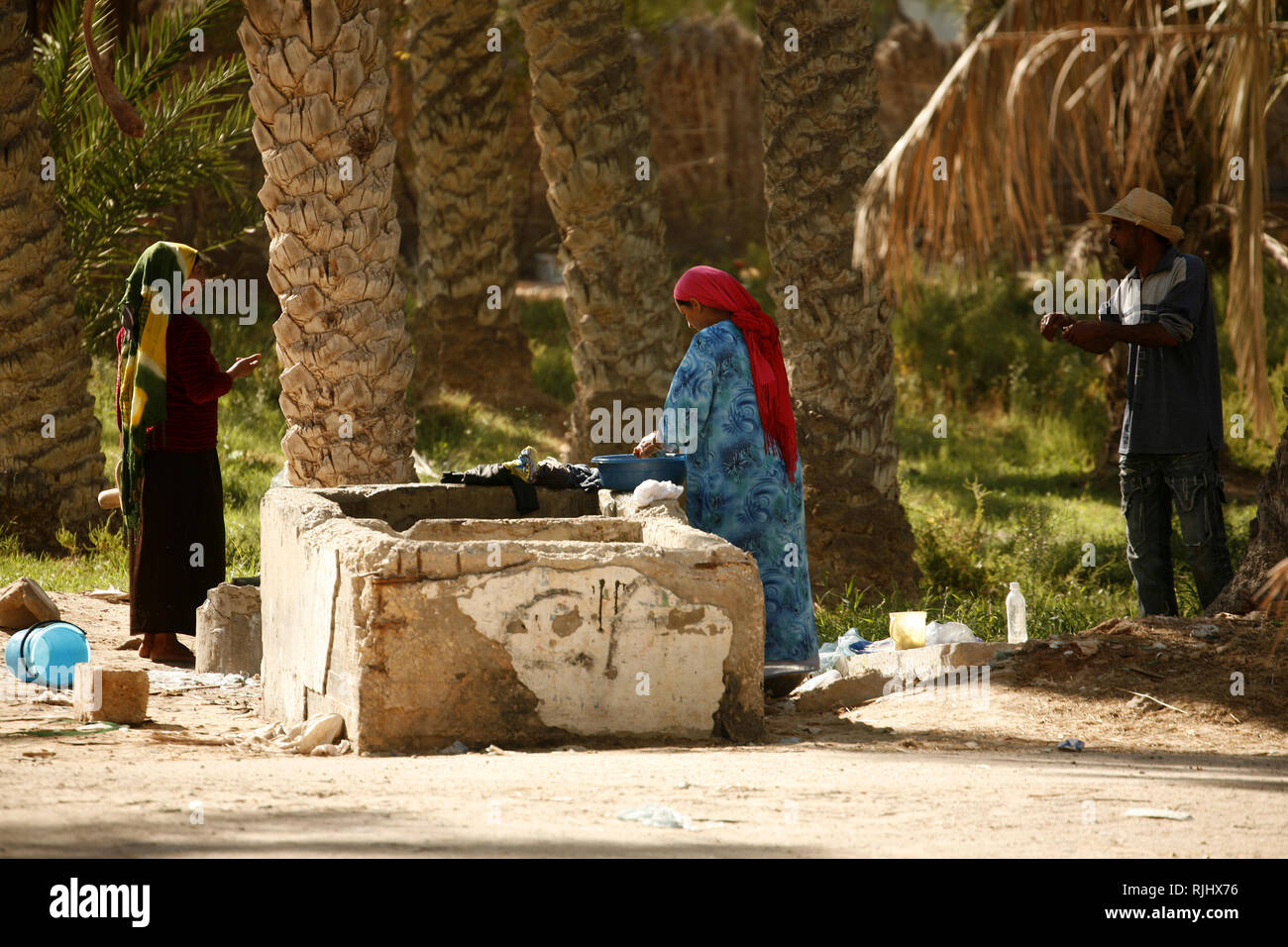 Well oasis hi-res stock photography and images - Alamy