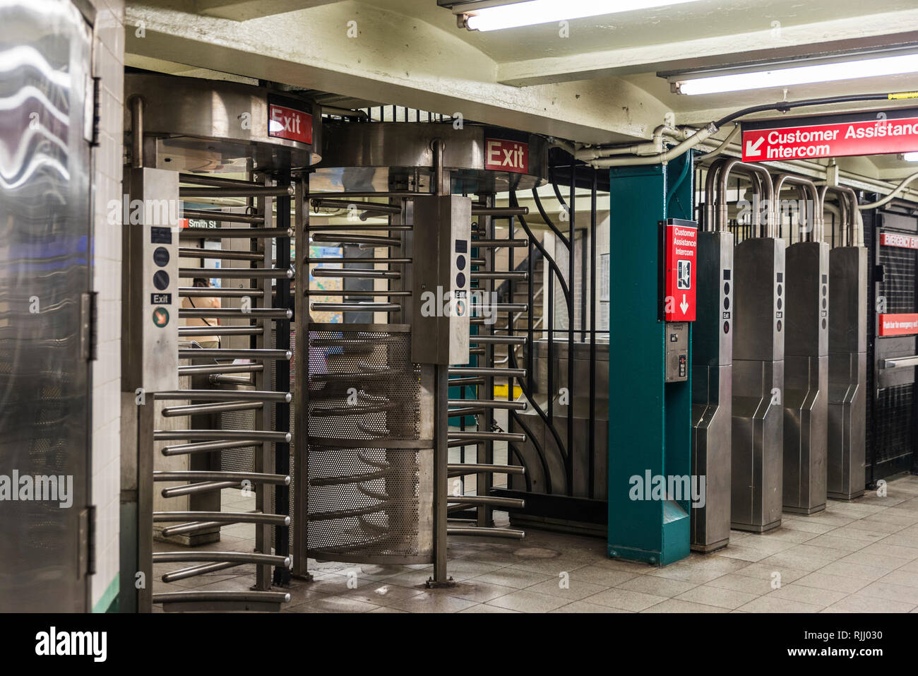 Automatic Ticket Barriers Stock Photos & Automatic Ticket Barriers ...