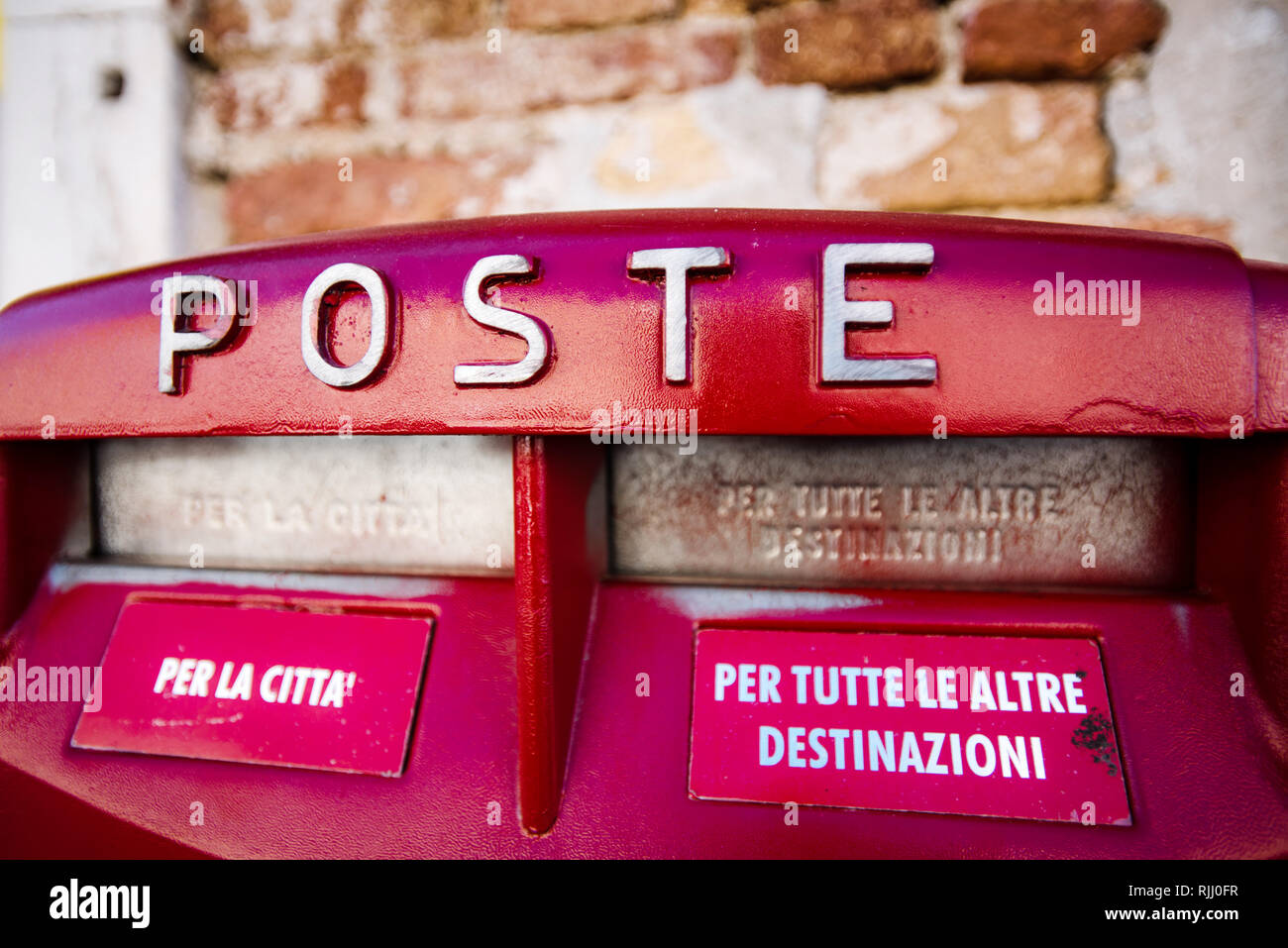Poste. Mailbox. Italy Stock Photo - Alamy