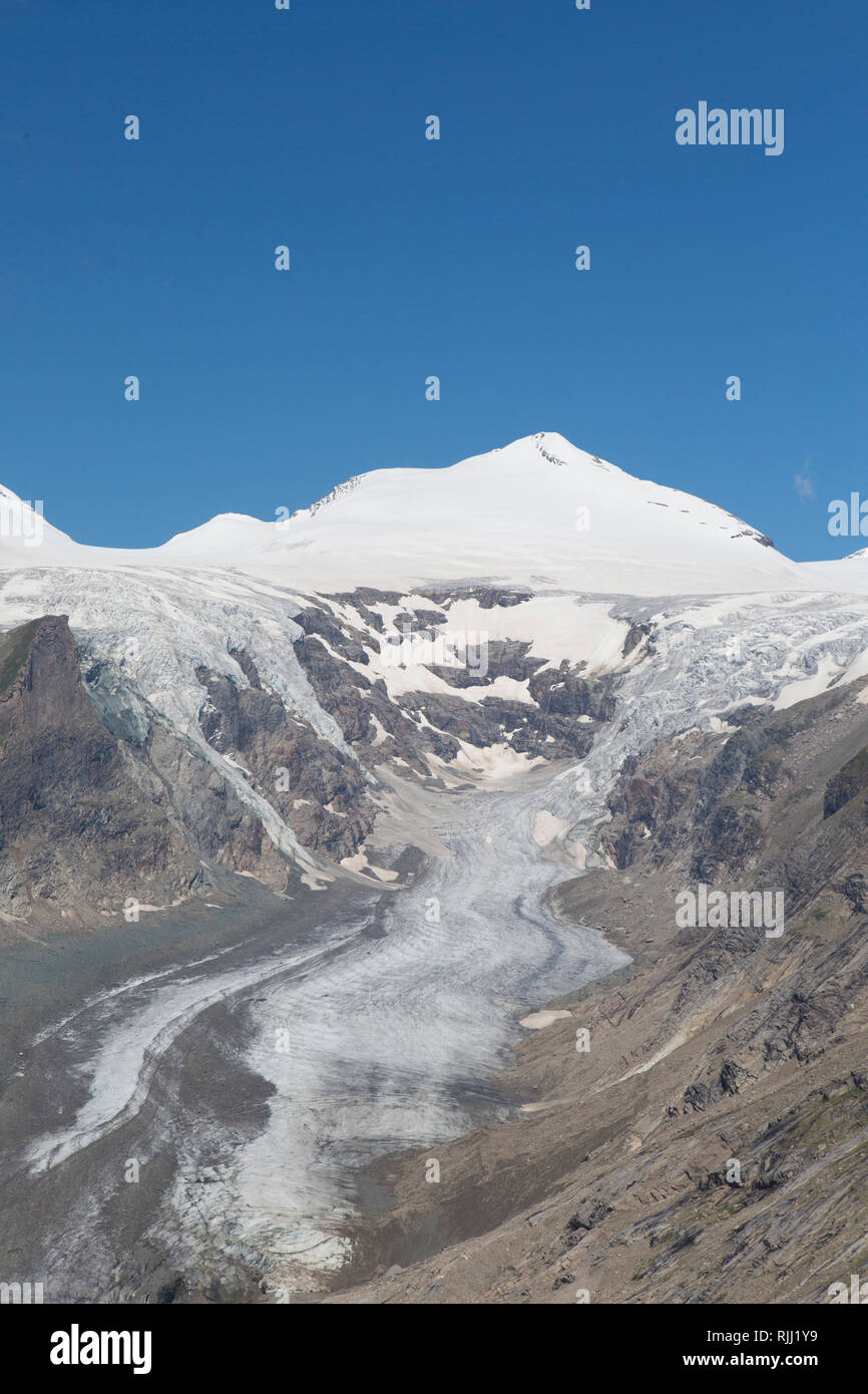 View glacier park mountain hi-res stock photography and images - Alamy