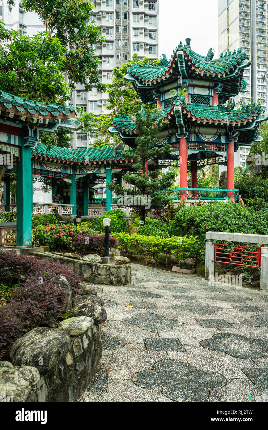 The Wong Tai Sin Temple gardens and ponds complex in Kowloon, Hong Kong ...