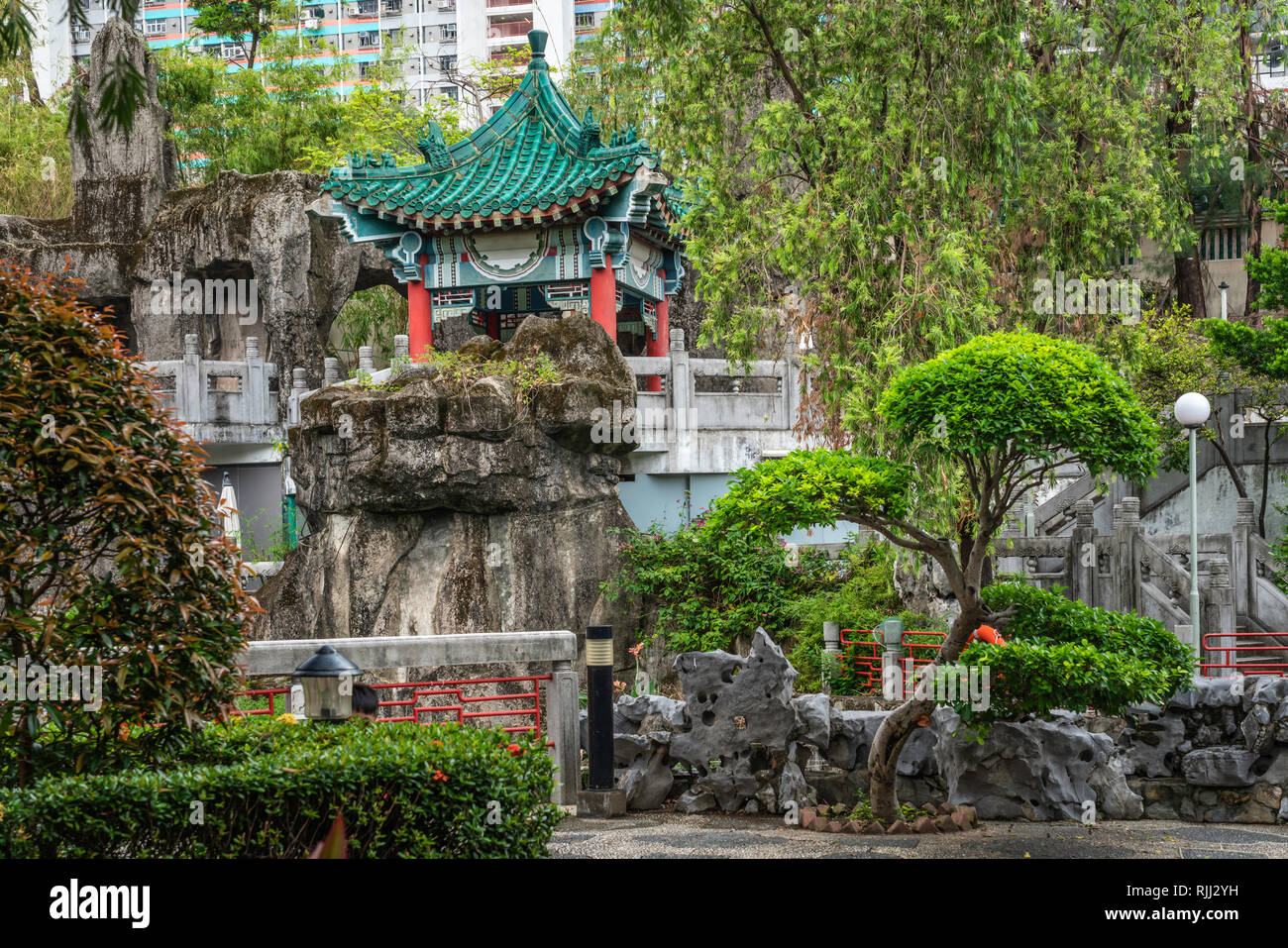 The Wong Tai Sin Temple gardens and ponds complex in Kowloon, Hong Kong ...