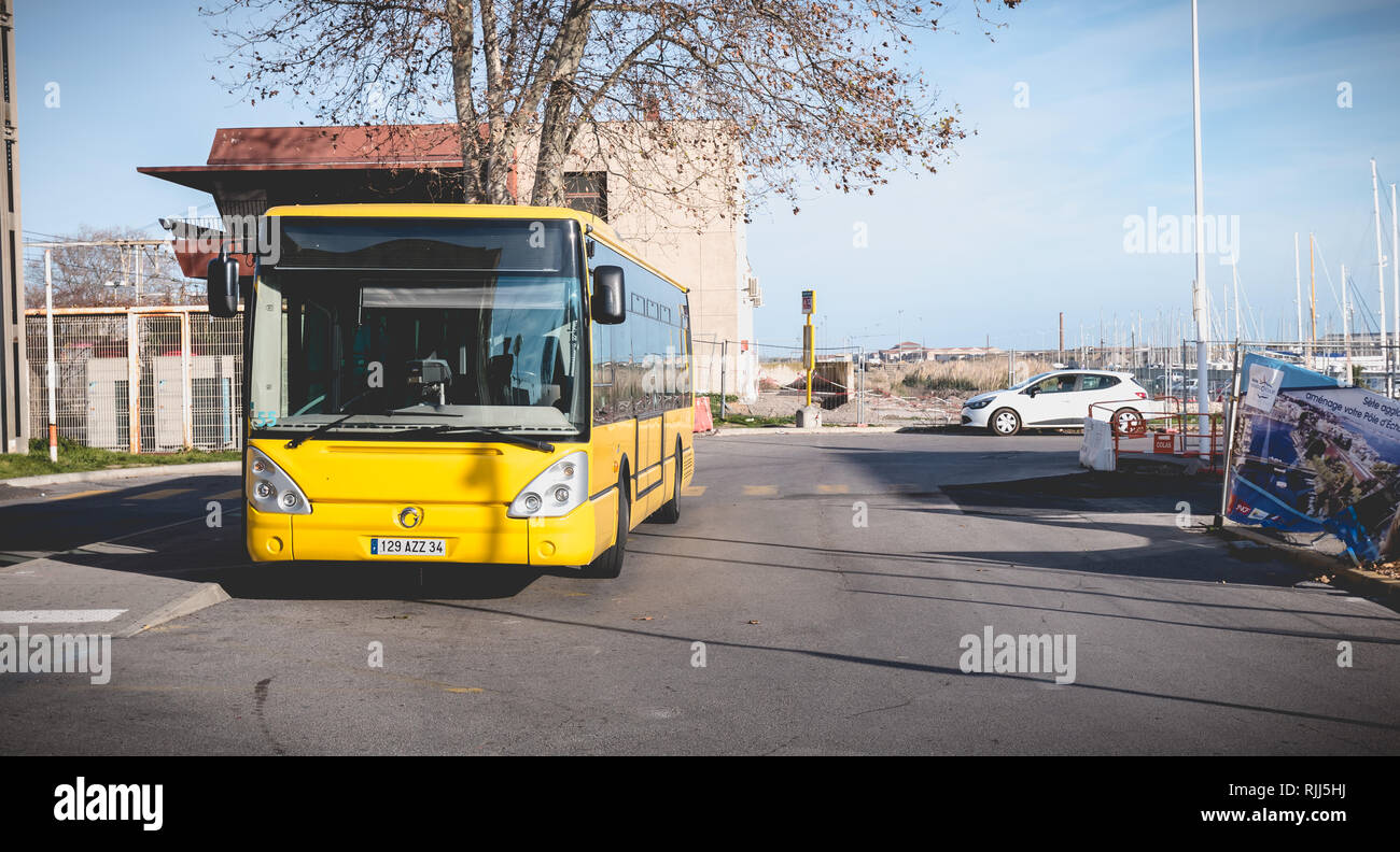 Station ticket office france hi-res stock photography and images - Alamy