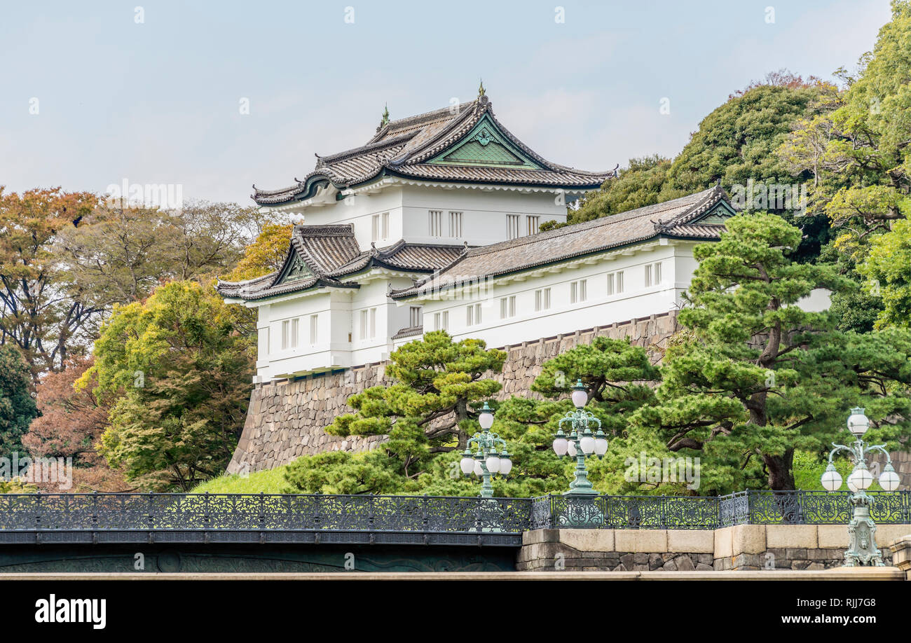 Nishinomaru Gate at Imperial Palace seen Kokyogaien National Gardens ...