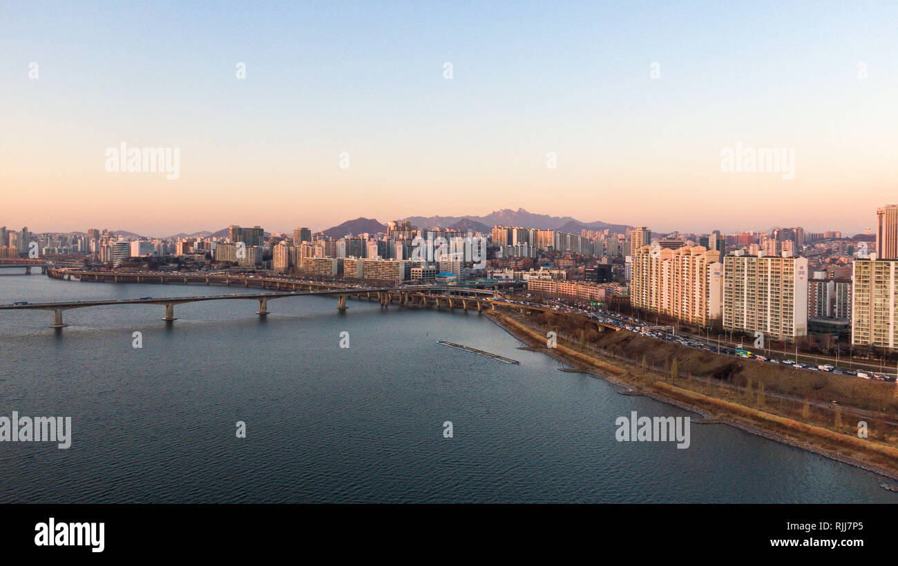 Seoul han river sun drone hi-res stock photography and images - Alamy