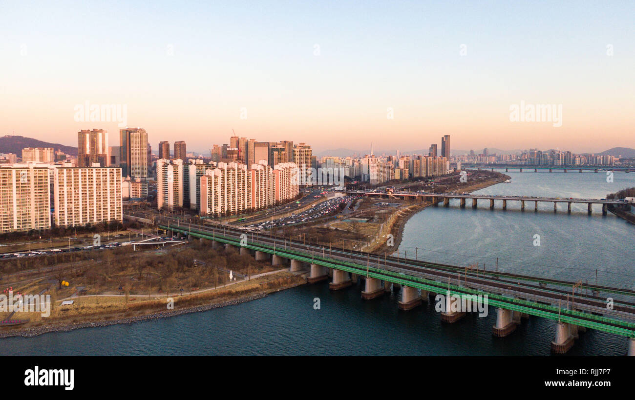 Seoul han river sun drone hi-res stock photography and images - Alamy