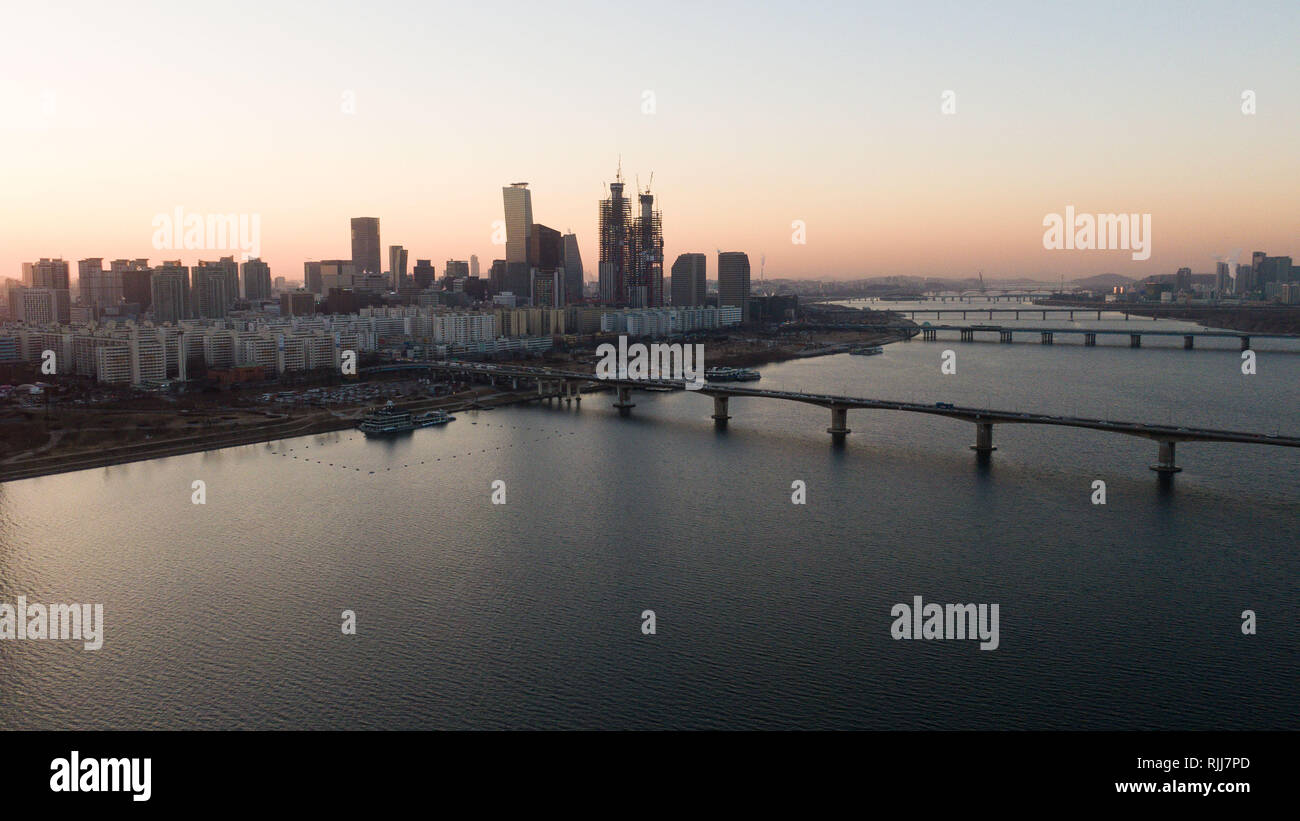 Seoul han river sun drone hi-res stock photography and images - Alamy