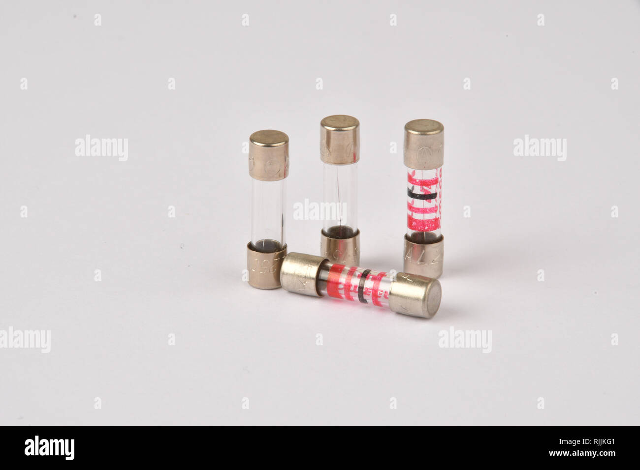 Fuses.A selection of 20 x 5mm fuses , Glass bodied, fast acting with ...