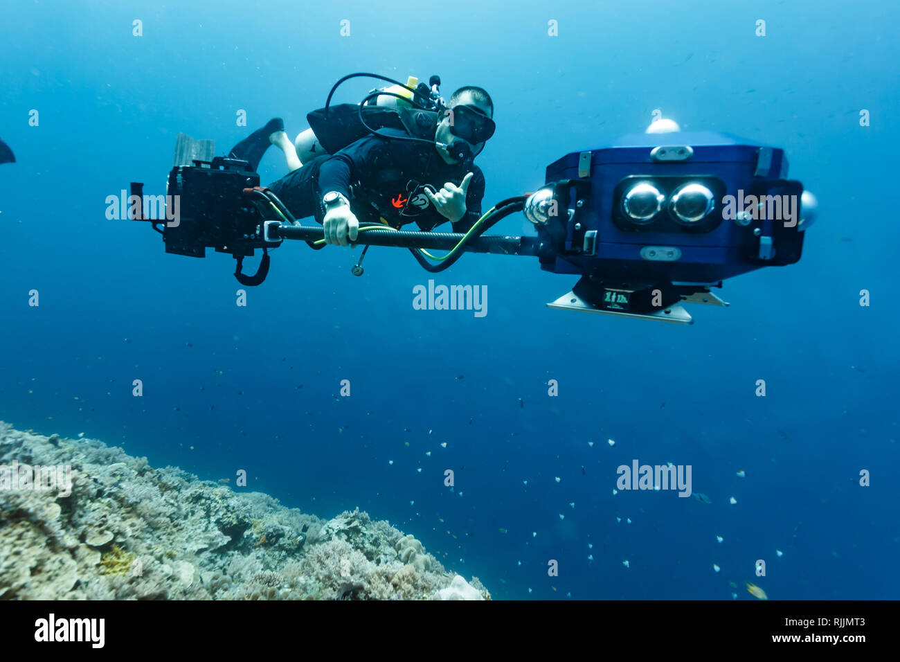 Scuba diving team hi-res stock photography and images - Alamy