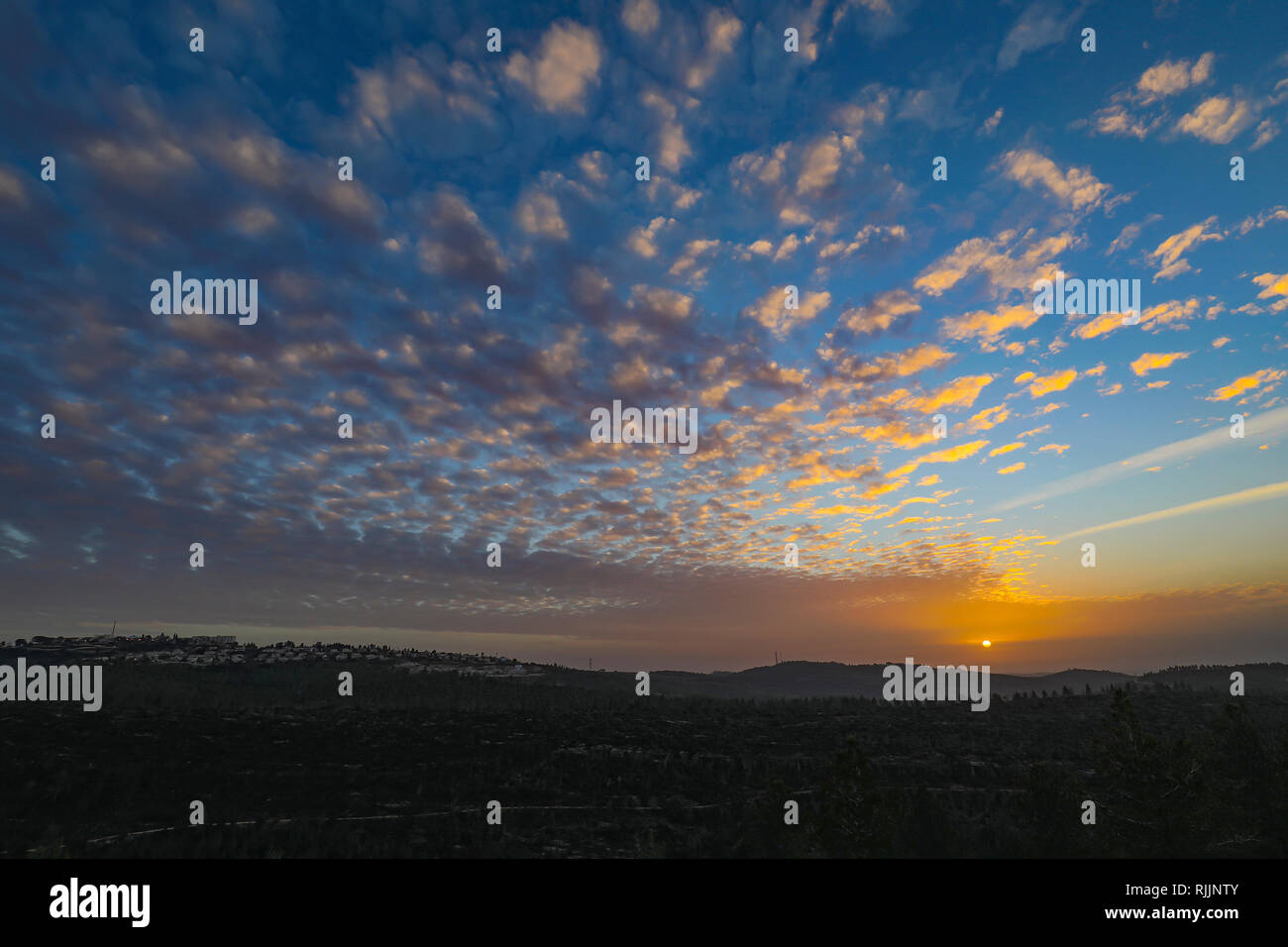 Mountains of jerusalem hi-res stock photography and images - Alamy
